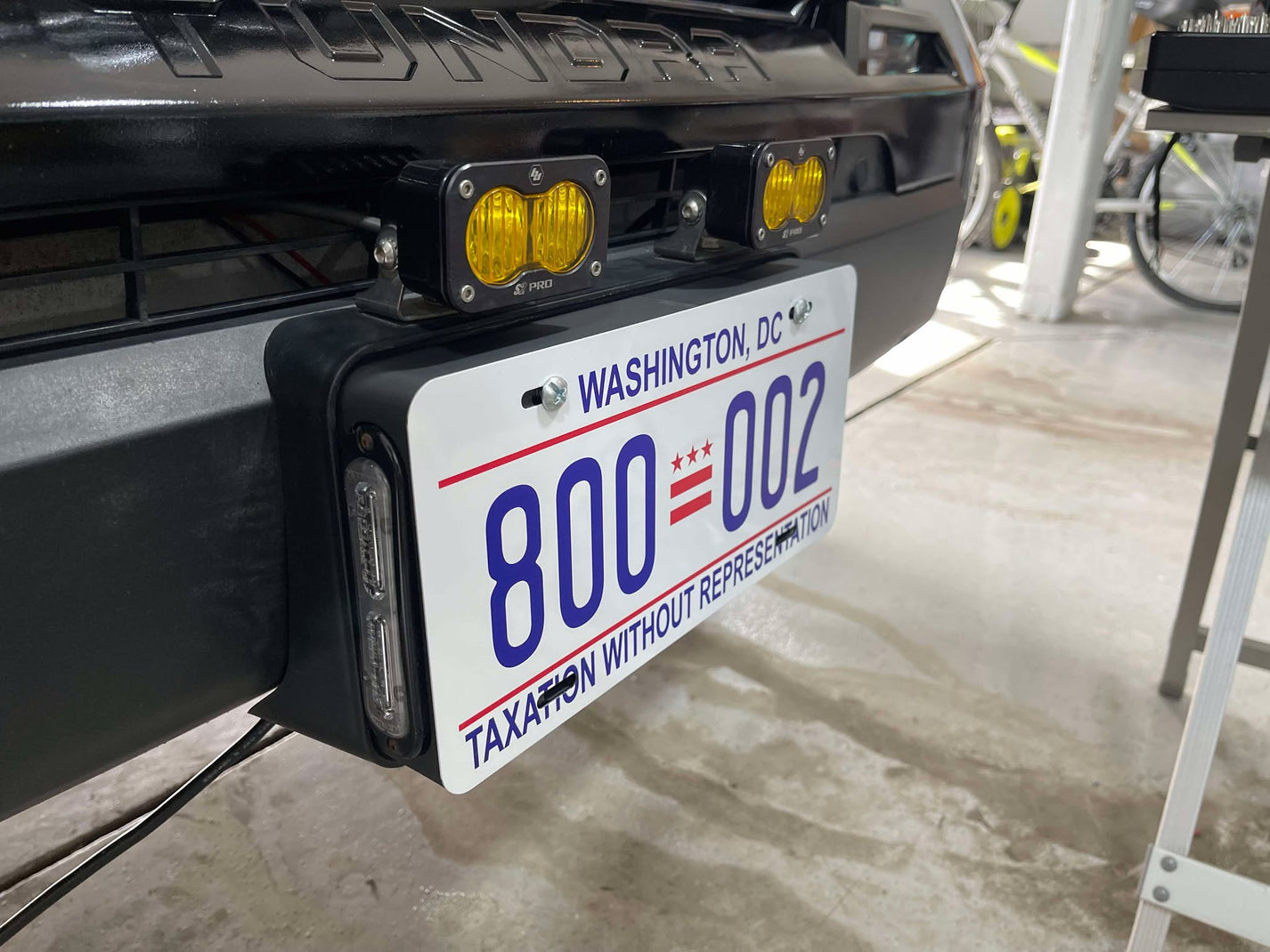 Vertical Side License Plate Mount – Bearded 3D